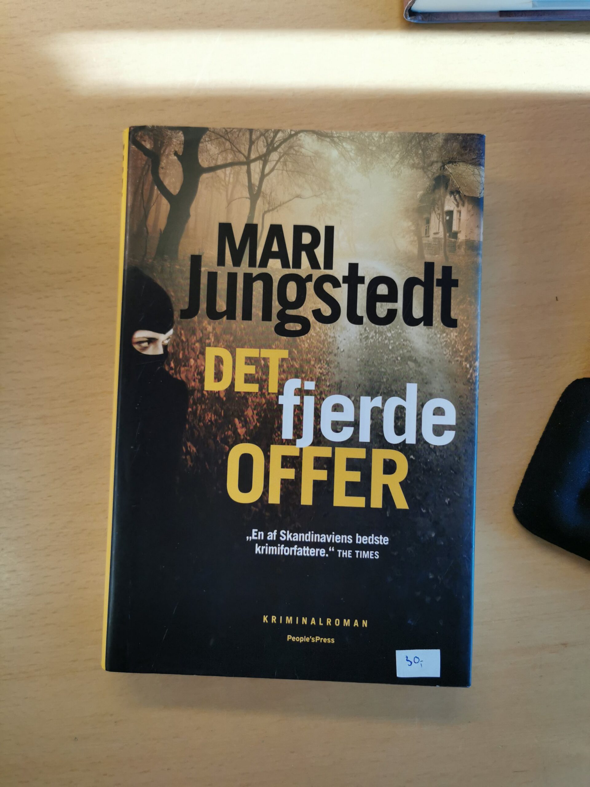 Det fjerde offer. Af Mari Jungstedt - Hobby-loppeshoppen.dk