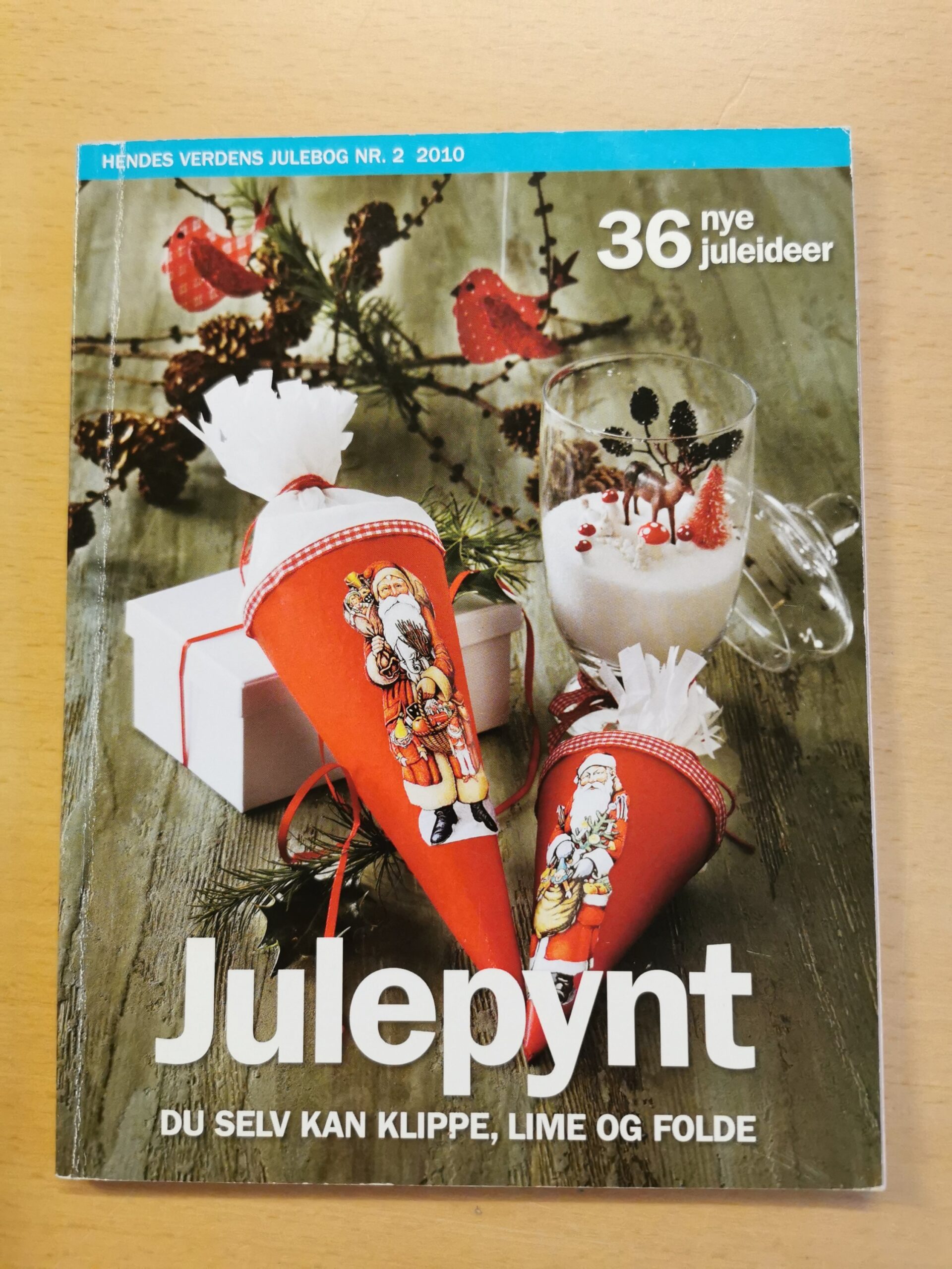 Julepynt du selv kan klippe, lime og folde. Af Hanne Wind Hansen - Hobby-loppeshoppen.dk